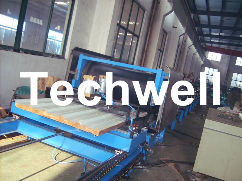 Galvanized Color Steel 30 - 150mm PU Sandwich Panel Forming Machine